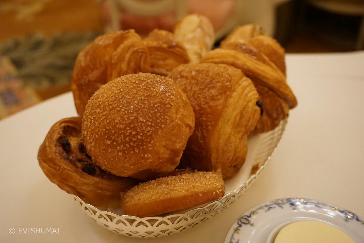 リッツパリ(Ritz)で体験するパリ最高の朝食【宿泊なしOK】 - EVISHUMAIのスイーツと旅